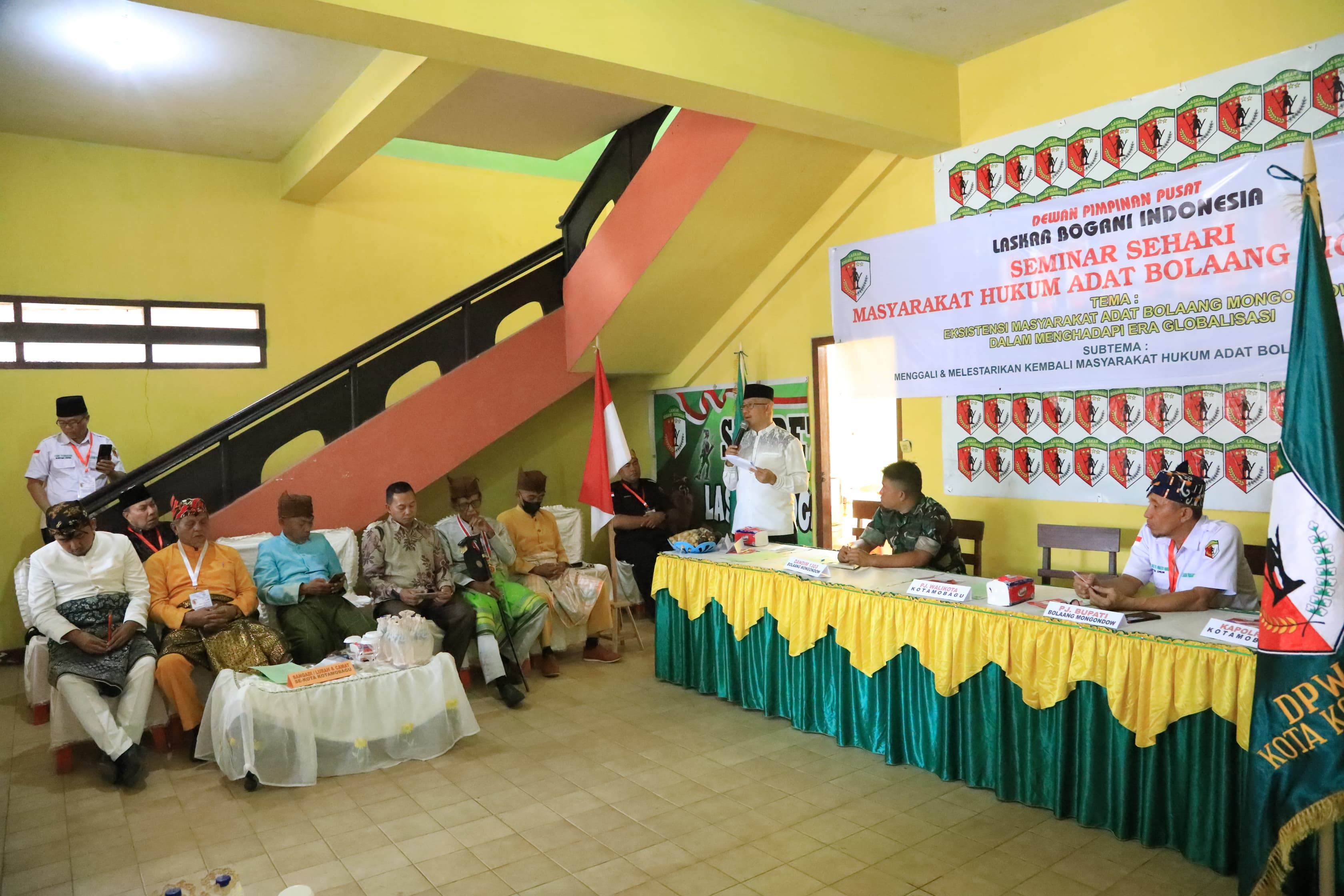 Pj. Wali Kota Kotamobagu Hadiri Seminar Sehari Masyarakat Hukum Adat ... Pj. Wali Kota Kotamobagu Hadiri Seminar Sehari Masyarakat Hukum Adat ...